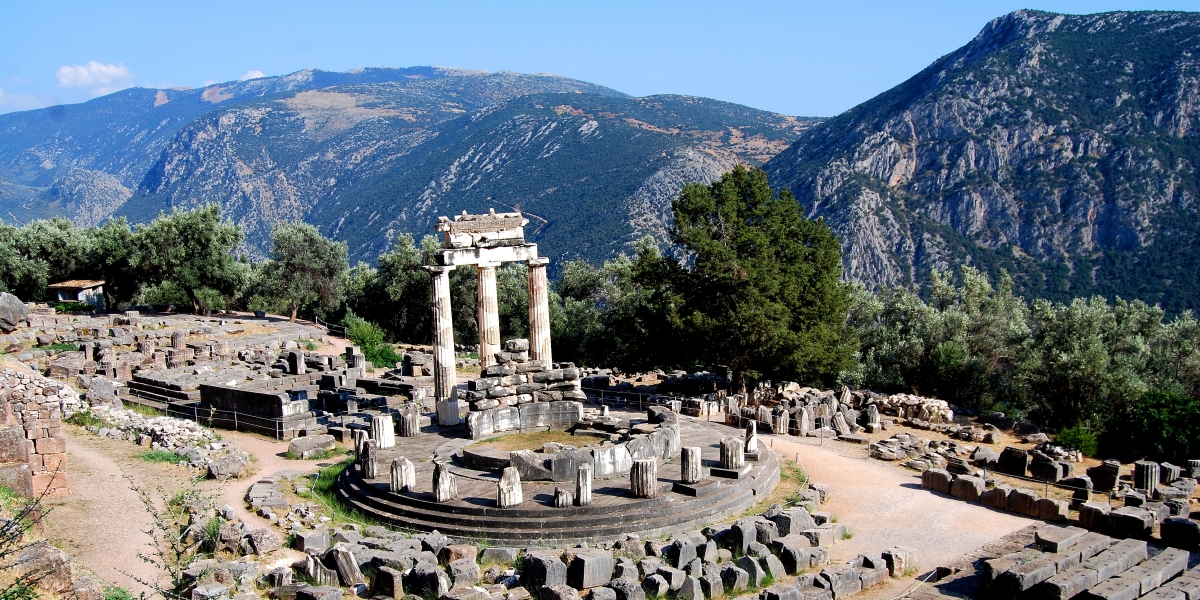 Centerstage Delphi | Hellenic Holidays